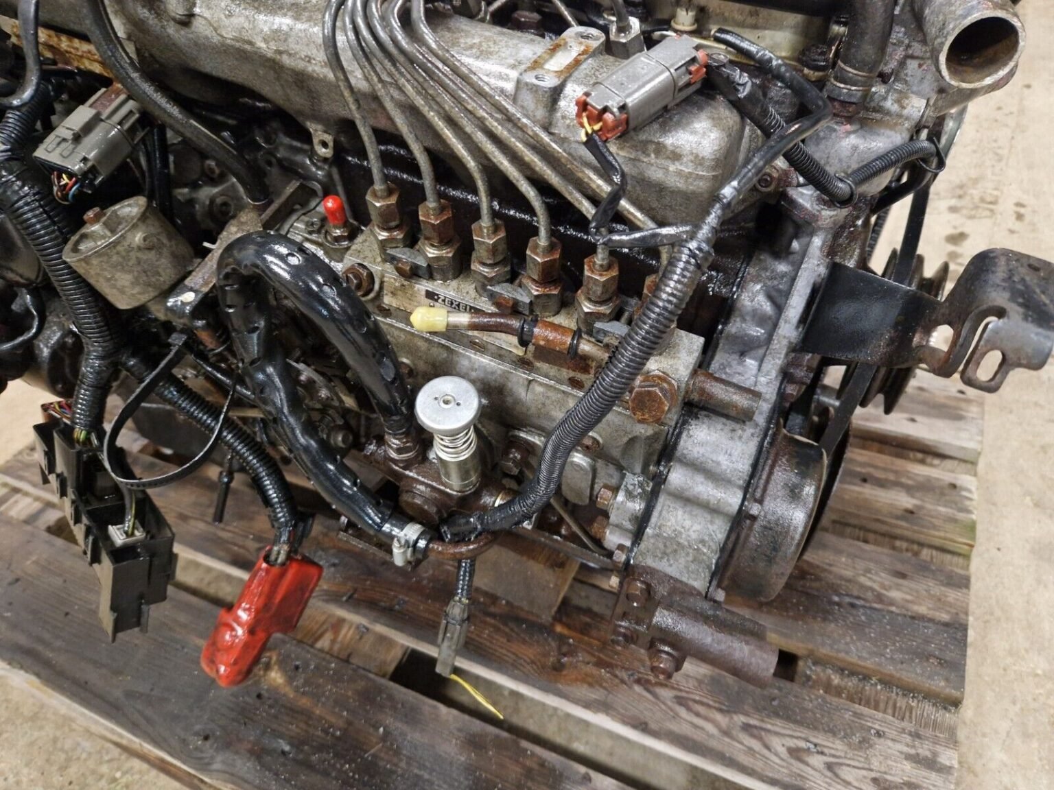 Nissan Patrol Safari Y60 TD42 Silvertop diesel engine - McNAMARA Car ...